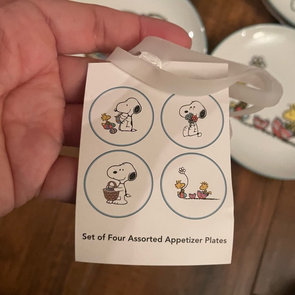 Peanuts | Dining | Peanuts Set 4 Ceramic Snoopy Easter Appetizer Plates ...